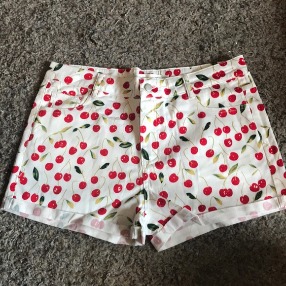 Shorts | Cherry Pie Retro Shorts Size L | Poshmark